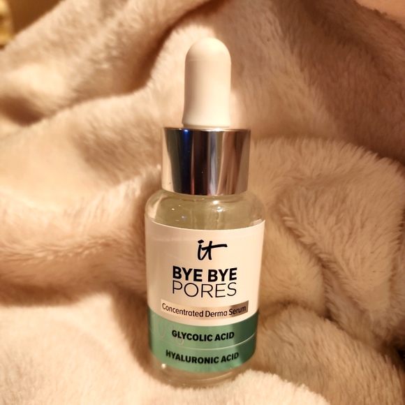 it cosmetics | Skincare | It Cosmetics Bye Bye Pores Derma Serum | Poshmark